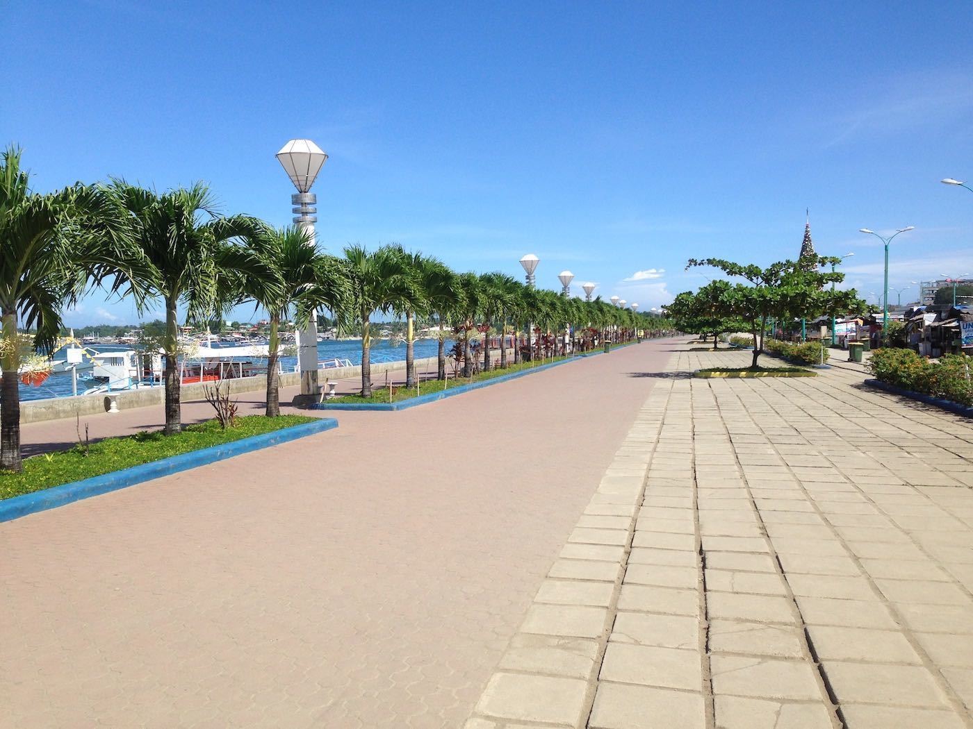 Baywalk Park in Puerto Princesa - Tips, Tours & Activities - Tikigo