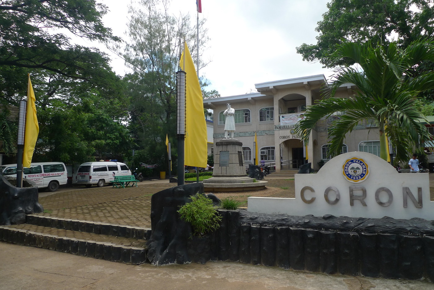 Coron Town Plaza - Tips, Tours & Activities - Explore with Tikigo